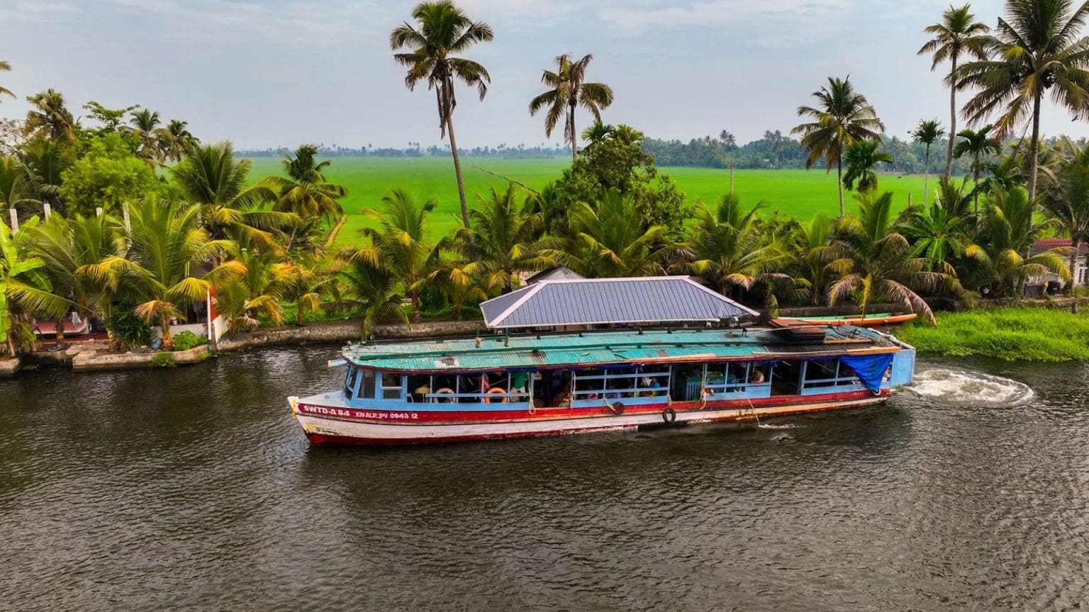 Alleppey to Munnar-Distance, Routes and Timings in Taxi, Bus and Train ...